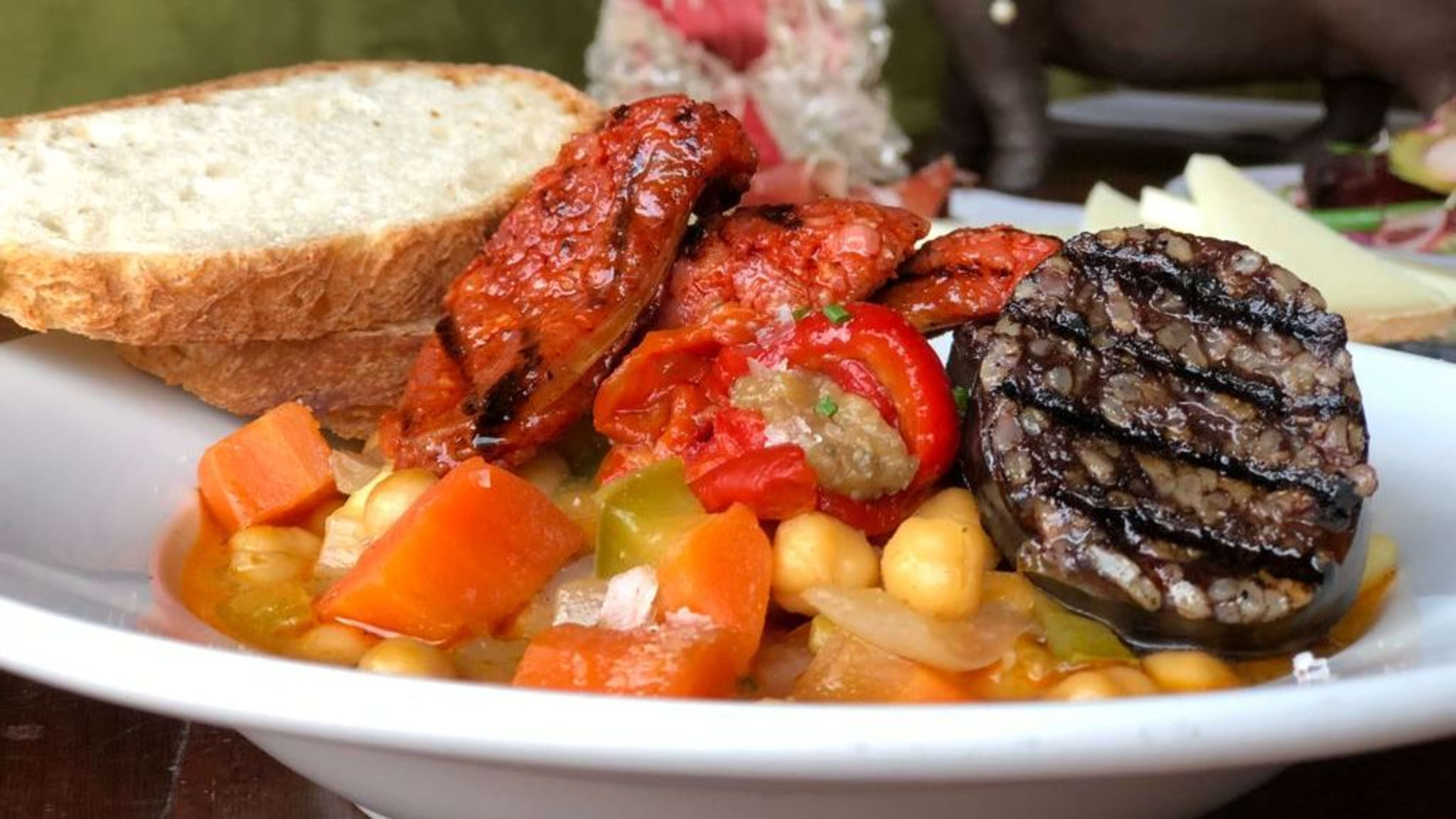 The Best Dog-Friendly Restaurants Near Me | TheFork