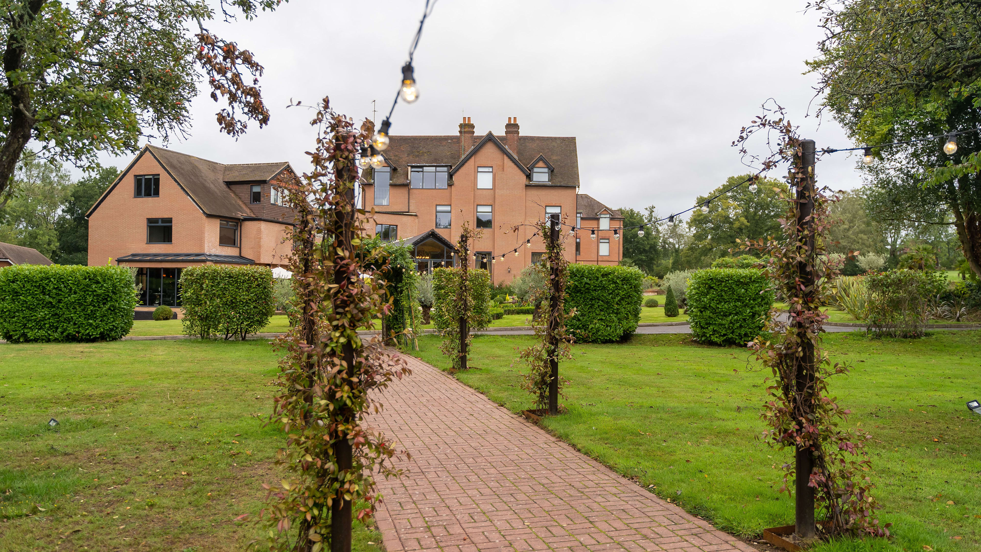 The 10 Best Restaurants in Guildford 2025 | TheFork