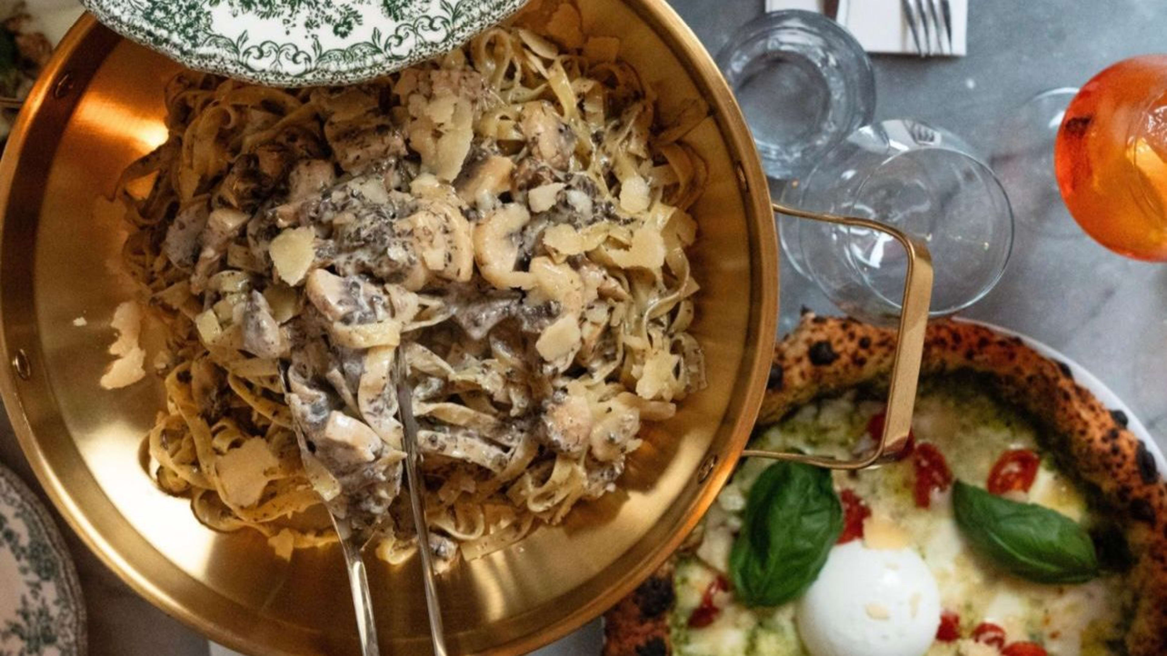 The Best Dog-Friendly Restaurants Near Me | TheFork