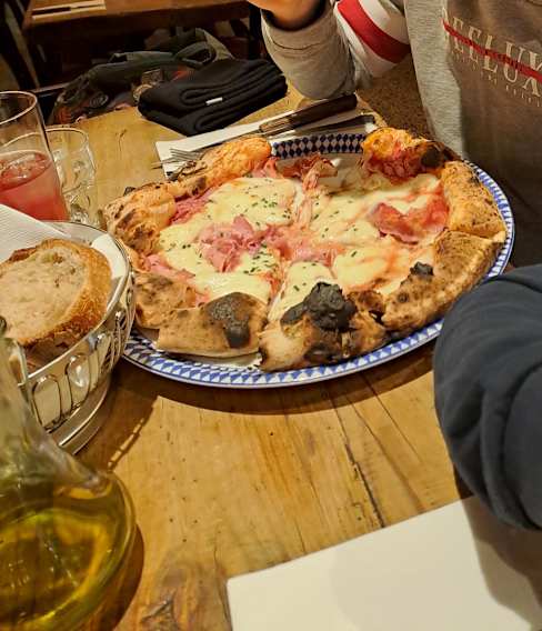 Pizzeria Popolare à Paris - Menu, avis, prix et réservation | TheFork
