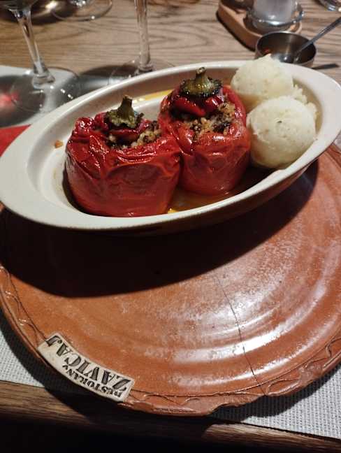 Restaurant Zavicaj - Au Pays Natal à Paris - Menu, avis, prix et ...