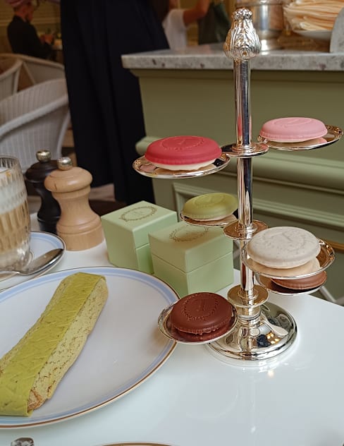 Restaurant Ladurée Galeries Lafayette à Paris - Menu, avis, prix et ...