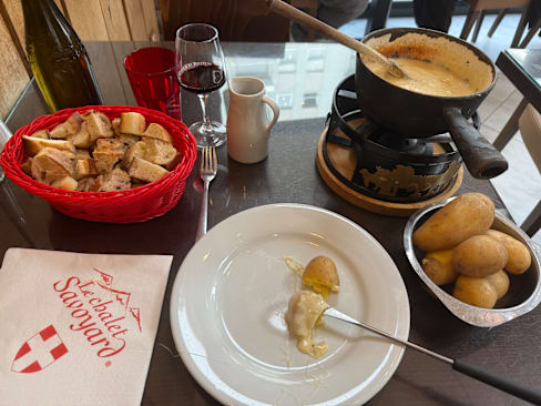 Restaurant Le Chalet Savoyard à Paris - Menu, avis, prix et réservation ...