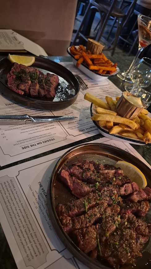 The Iron Lady in Rotterdam - Menu, openingstijden, prijzen, adres van ...