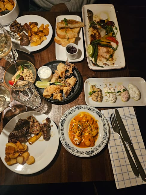 Esperia i Stockholm - Restaurangens meny, öppettider, bokning ...