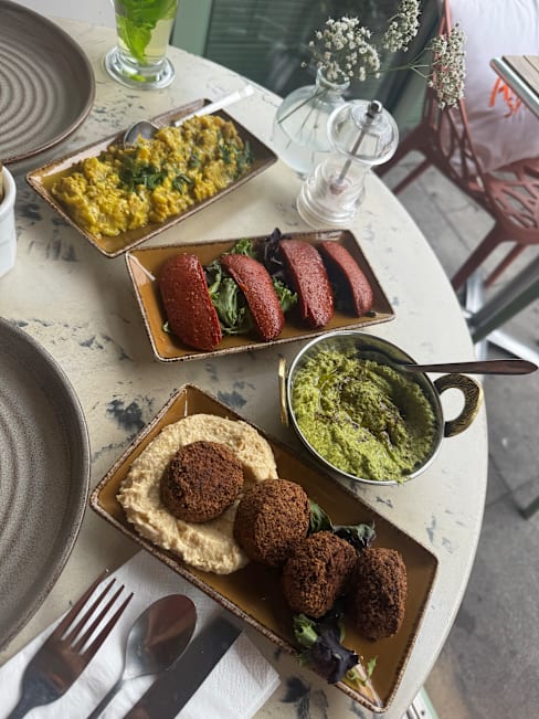 Zer Middle East Kitchen in London - Restaurant Reviews, Menus, and ...