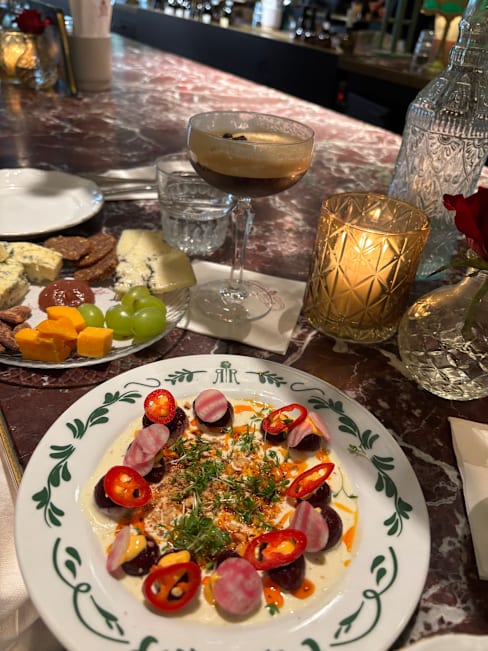 Ruby Rose in Utrecht - Menu, openingsuren, adres, foto’s van restaurant ...