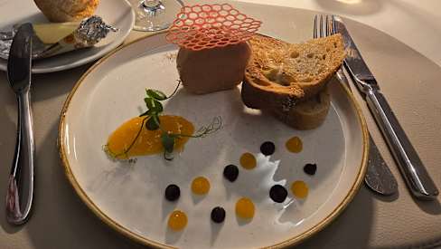 Restaurant La Toile à Jouy-en-Josas - Menu, avis, prix et réservation ...