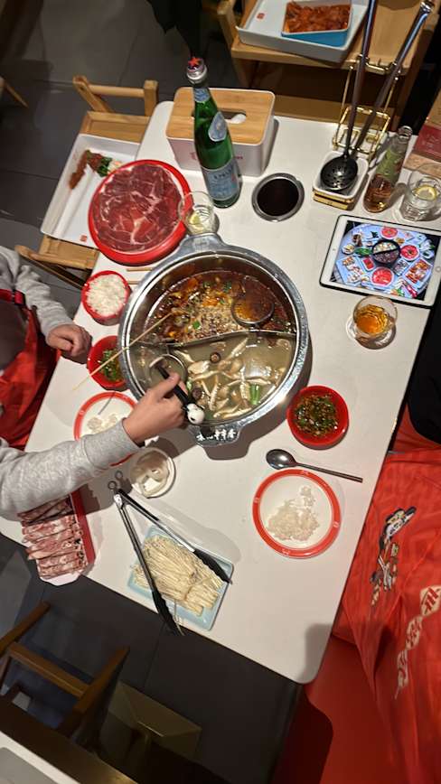 Yuan's Hot Pot Amsterdam Rijnstraat 袁记串串香阿姆南区店 in Amsterdam - Menu ...