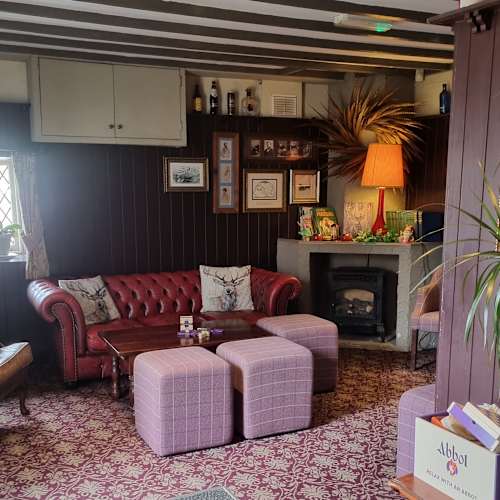 The White hart in Iron Acton - Bewertungen, Speisekarte und Preise ...