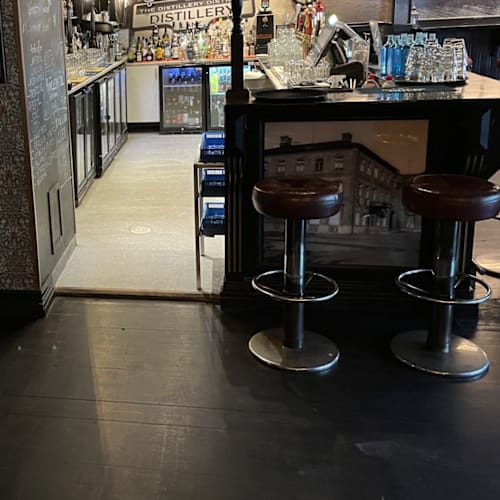 Red Brick Pub i Karlskoga - Restaurangens meny, öppettider, bokning ...