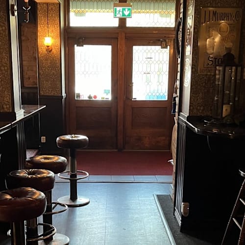 Red Brick Pub i Karlskoga - Restaurangens meny, öppettider, bokning ...