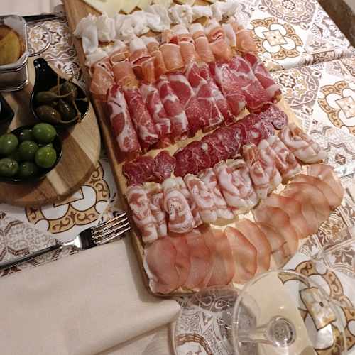 Carte et Menus 2026 - Sapori del Pozzo - Taglieri e pinse à Salerne ...