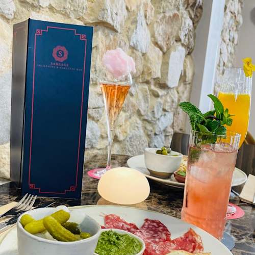 Restaurant Sabrage Champagne and Raclette Bar à Cascais - Menu, avis ...