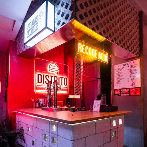 Distrito Burger Princesa in Madrid - Restaurant Reviews, Menus, and ...