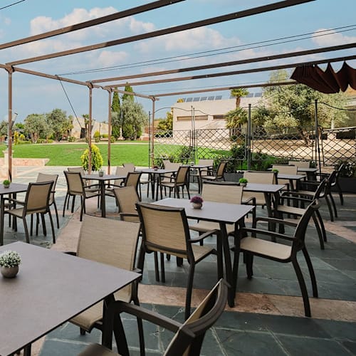 SUMMUM HOTEL MANAGEMENT (REST MAR DE OLIVOS-HOTEL VILLANAZULES in ...