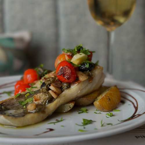 Tiamat Lounge Oeiras in Oeiras - Restaurant Reviews, Menu and Prices ...