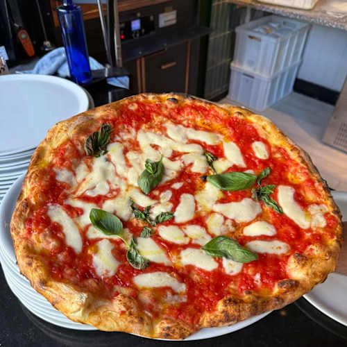 Menù completo e carta 2026 - Pizzeria Vincenzo Capuano Genova a Genova ...