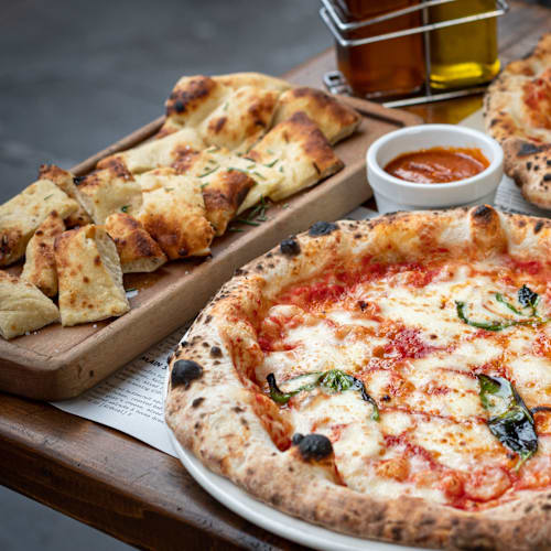 Franco Manca Manchester King's Street in Manchester - Restaurant ...