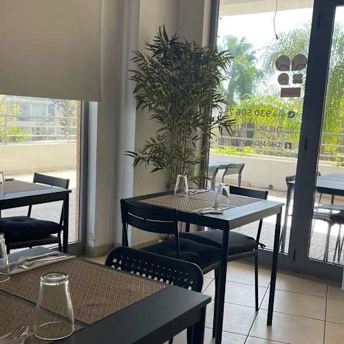The Momo Station in Portimão - Restaurant Reviews, Menu and Prices ...