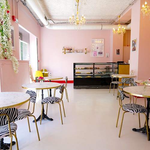 Peach Restaurant, Grillade africaines et Brunch - Flower Power in ...