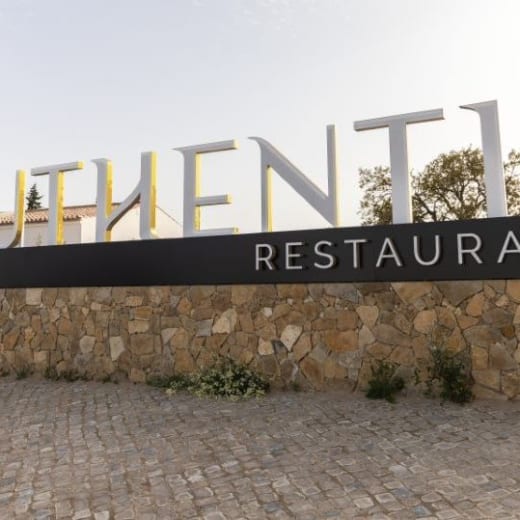 Authentic Restaurant em Almancil - Preços, menu, morada, reserva e ...