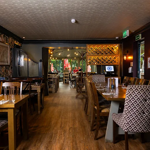Restaurant The Stag à Mill End - Menu, avis, prix et réservation | TheFork