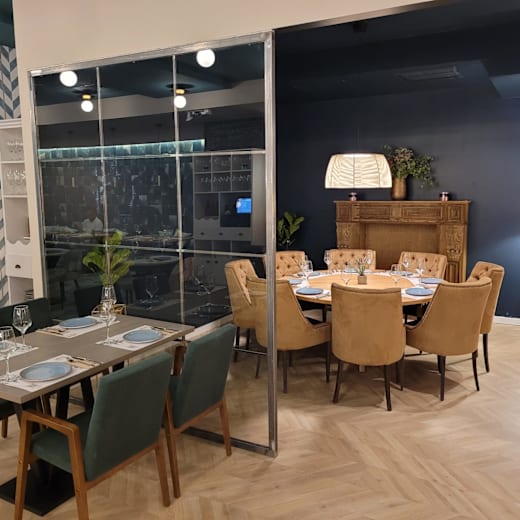 La Mafia se Sienta a la Mesa - Avenidas Novas Lisboa in Lisbon ...