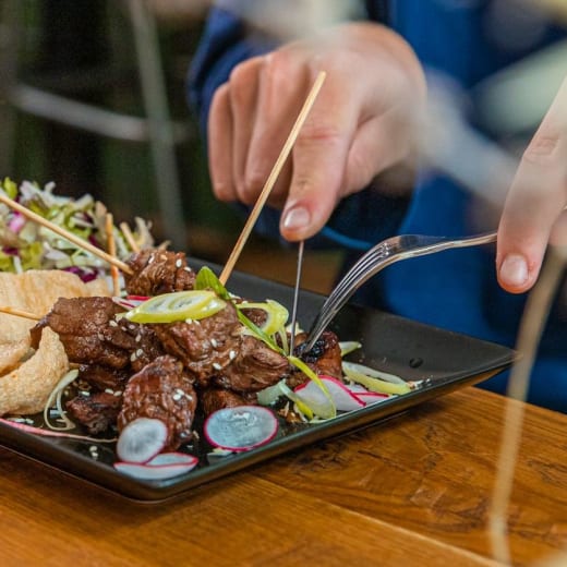 TOTT Talk of the Town in Groningen - Menu, openingstijden, prijzen ...