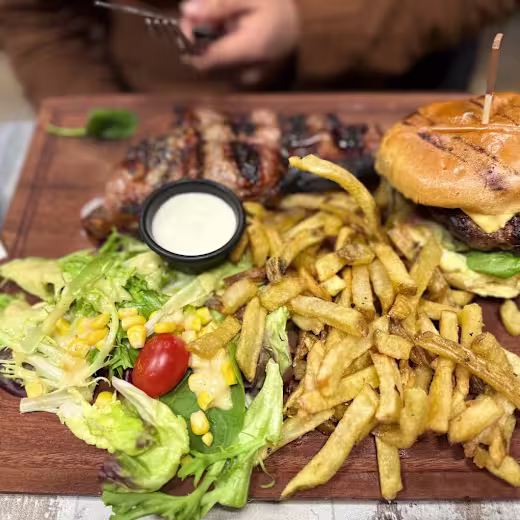 Carte et Menus 2026 - C'est ton Chwa à Lyon | TheFork