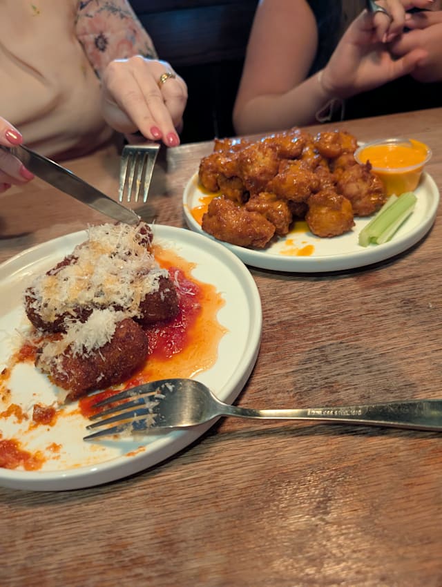 Red Dog Saloon Nottingham in Nottingham - Restaurant Reviews, Menus ...
