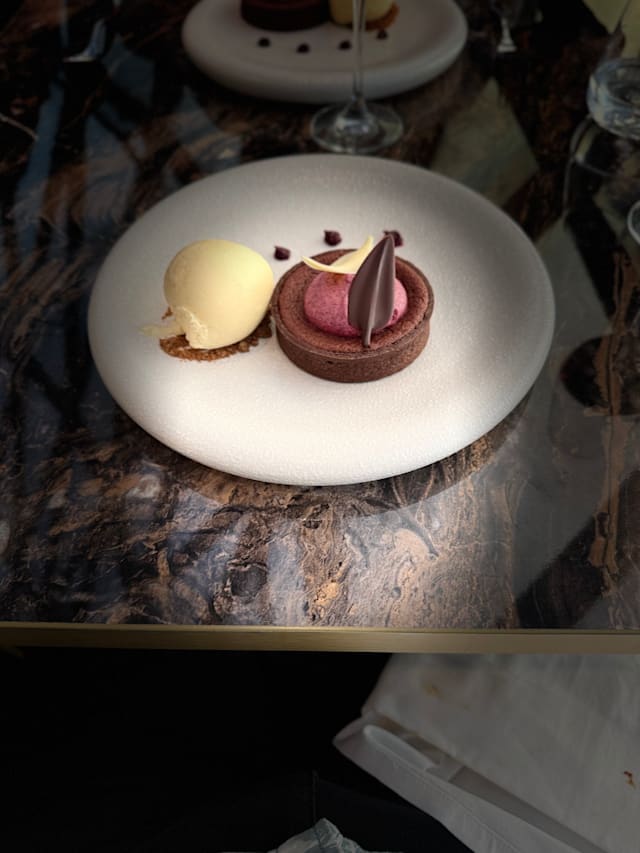 Helix Restaurant at the Gherkin in London - Restaurant Reviews, Menu ...