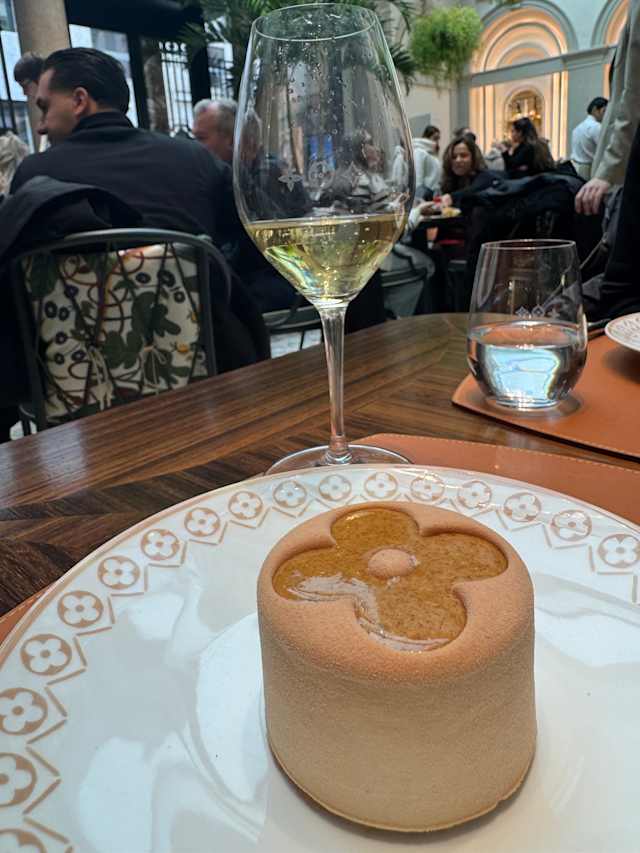 Da Vittorio Cafè Louis Vuitton in Milan - Restaurant Reviews, Menu and ...