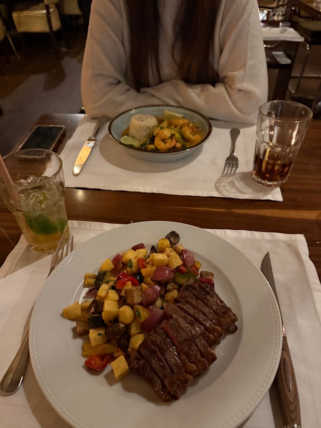 Flow Restaurant & Bar em Porto - Preços, menu, morada, reserva e ...