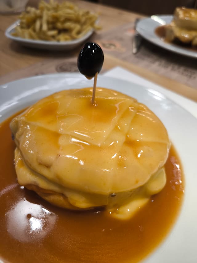 Capa no Rio by Capa Negra em Porto - Preços, menu, morada, reserva e ...