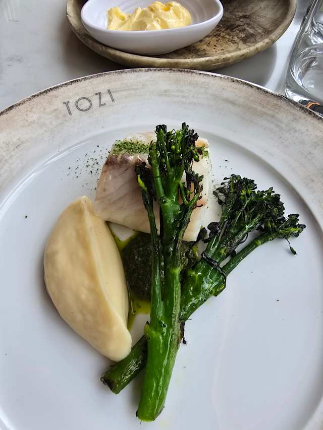 TOZI Amsterdam in Amsterdam - Menu, openingstijden, prijzen, adres van ...
