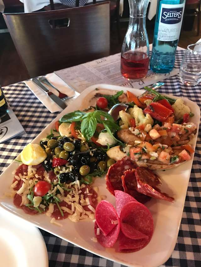 Restaurant Capone Berlin in Berlin - Bewertungen, Speisekarte und ...
