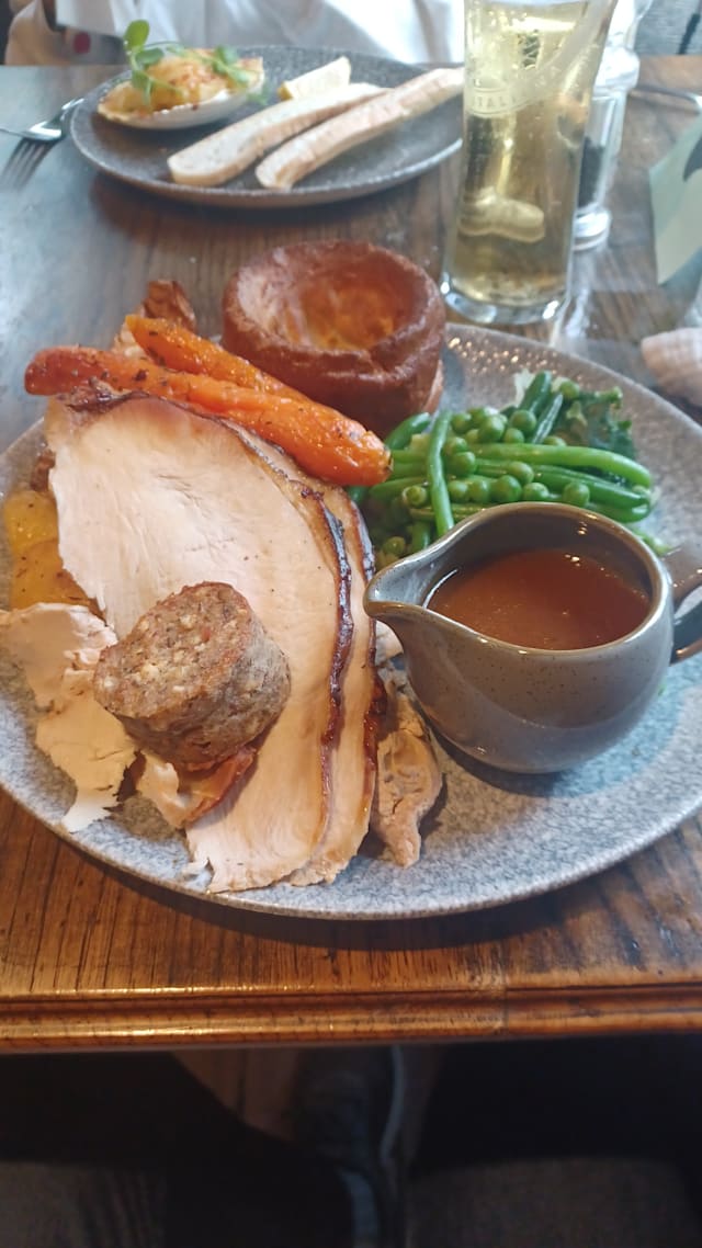 Ye Olde Six Bells in Horley - Restaurant Reviews, Menu and Prices | TheFork