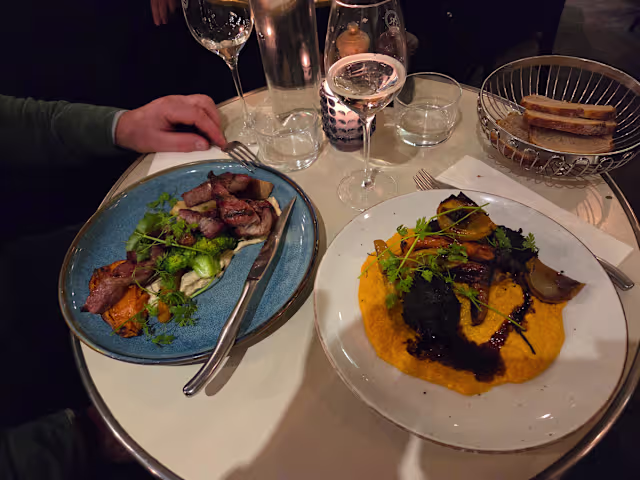 Carte et Menus 2026 - La maison bleue à Paris | TheFork