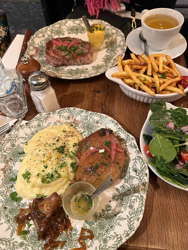 Restaurant Café Gisèle à Paris - Menu, avis, prix et réservation | TheFork