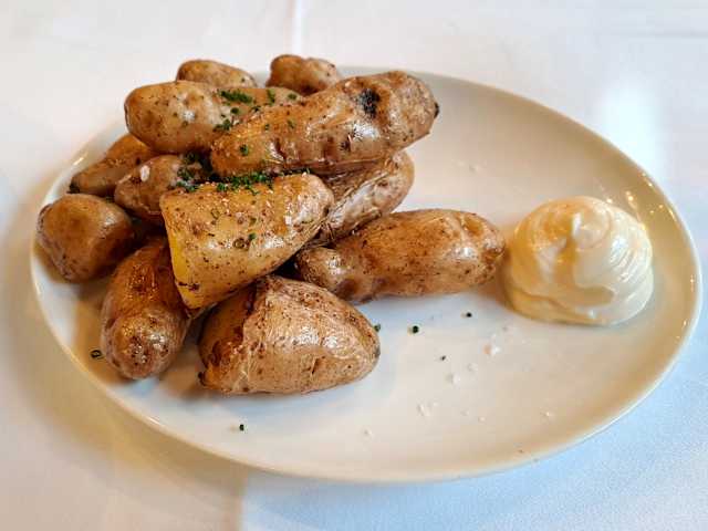 Prince Arthur, Belgravia in London - Restaurant Reviews, Menus, and ...