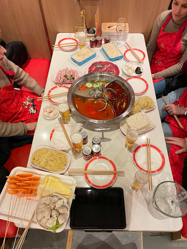 Yuan’s Hot Pot Amsterdam Ferdinand Bolstraat 袁记串串香阿姆喜力博物馆店 in Amsterdam ...