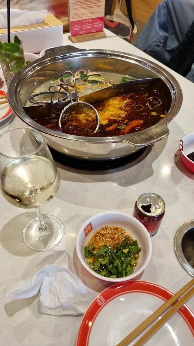 Yuan’s Hot Pot Amsterdam Ferdinand Bolstraat 袁记串串香阿姆喜力博物馆店 in Amsterdam ...