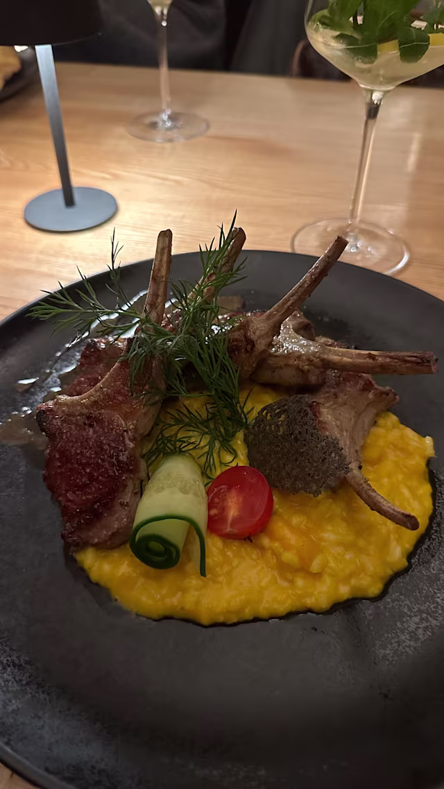 SIXTA Restaurant- Bar in Vienna - Restaurant Reviews, Menu and Prices ...