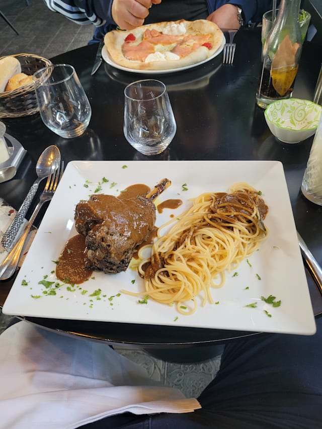 Restaurant Oliveto à Plaisir - Menu, avis, prix et réservation | TheFork