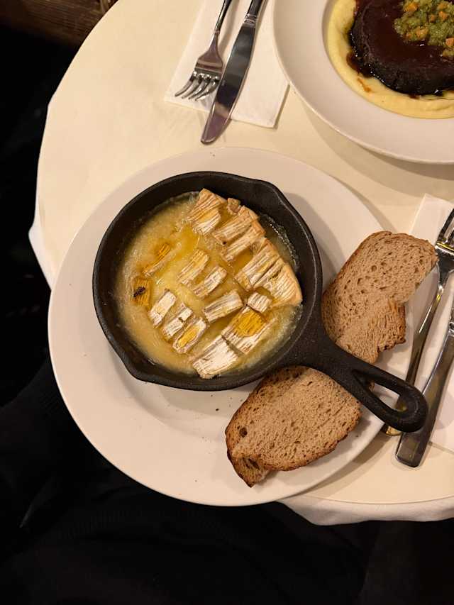 Carte et Menus 2026 - Le Central à Paris | TheFork