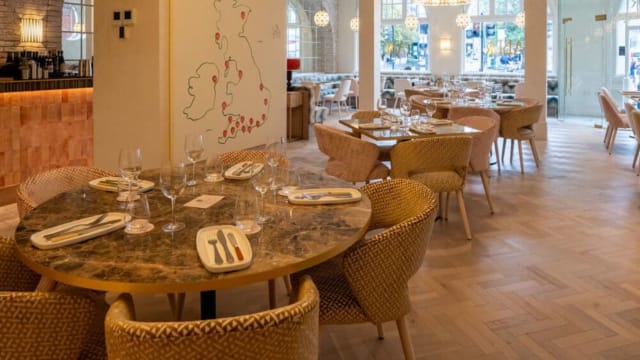 The Best Dog-Friendly Restaurants Near Me | TheFork