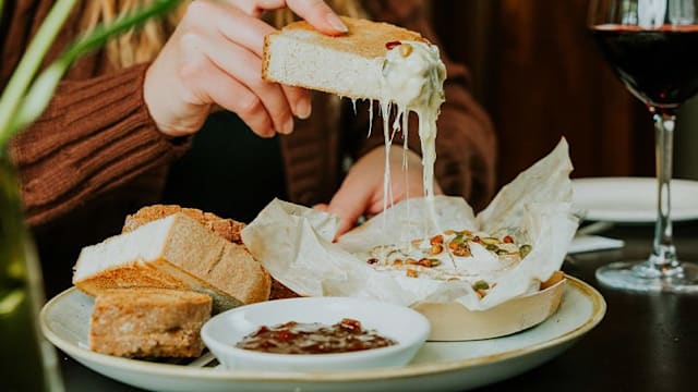 The 10 Best Restaurants in Dorking 2026 | TheFork