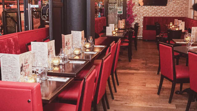 Les meilleurs restaurants Dîners spectacles à proximité | TheFork