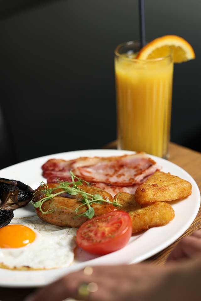 Embankment Bistro Bar i London - Restaurangens meny, öppettider ...